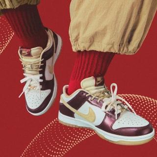 【NIKE 耐吉】運動鞋 休閒鞋 女鞋 W NIKE DUNK LOW LX CNY 深紅咖 金勾 新年款(HV5991171)-momo購物 ...
