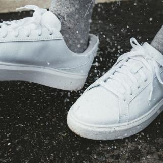 【LAZY SHOES】秒穿鞋 懶人鞋 休閒鞋 板鞋 牛皮鞋 女鞋 白色 CELEBERTY(經典牛皮板鞋)-momo購物網 - 好評推薦 ...